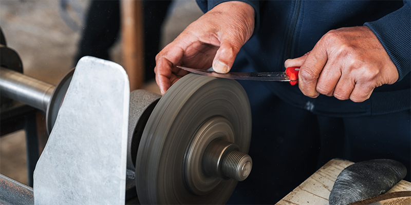 Top 5 Essential Knife-Making Machines Every Craftsman Needs – KMTS